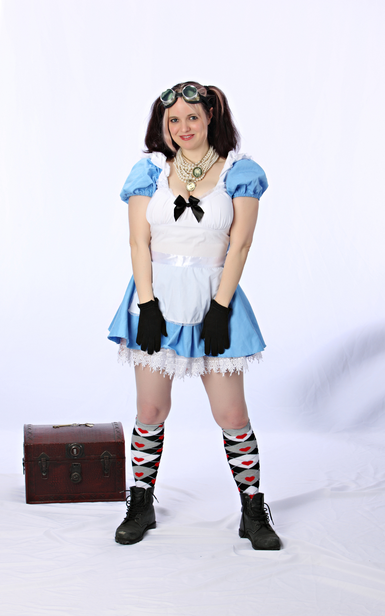 alice_full_393 – Amber Unmasked