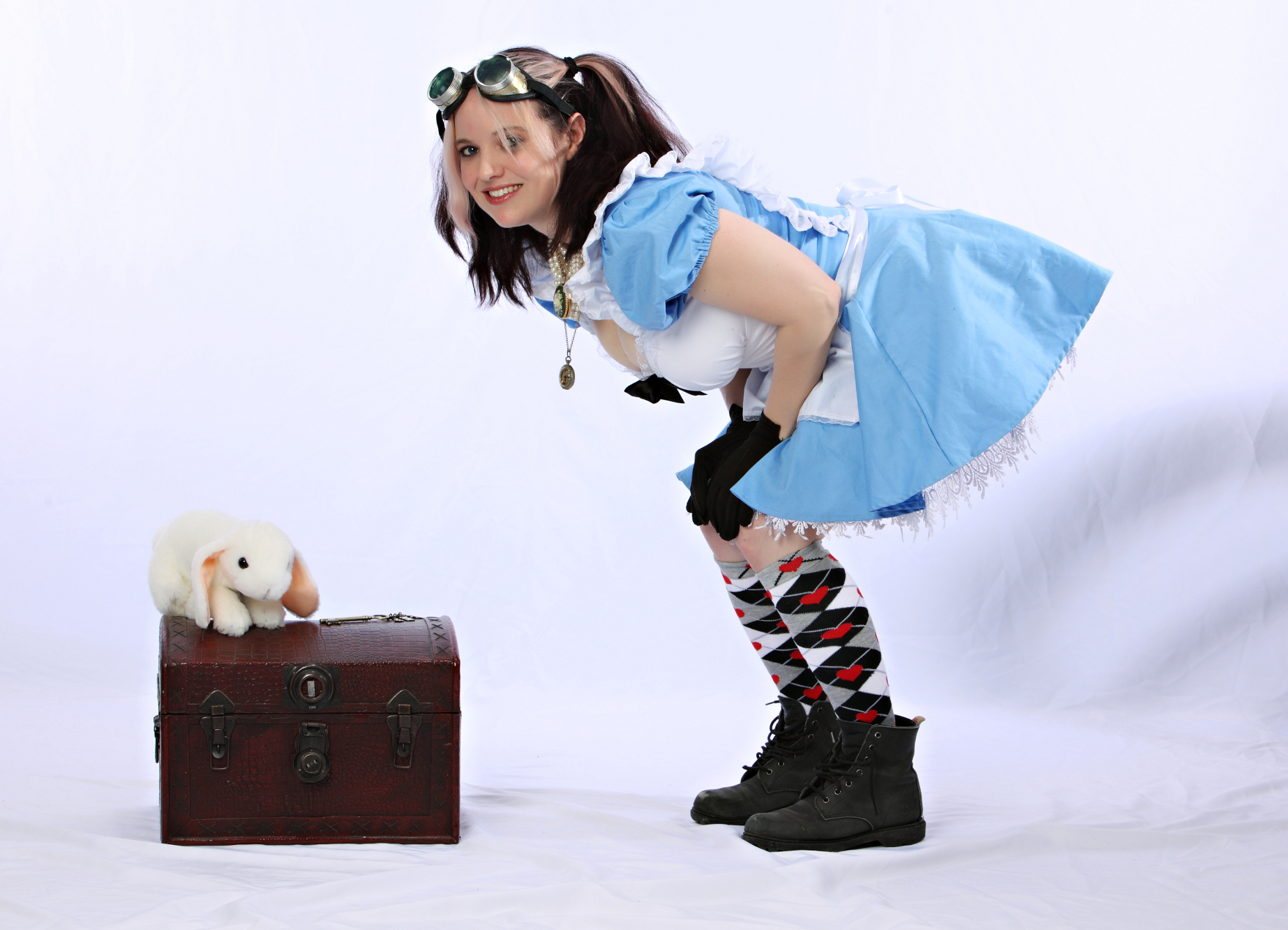 alice_full_403 – Amber Unmasked