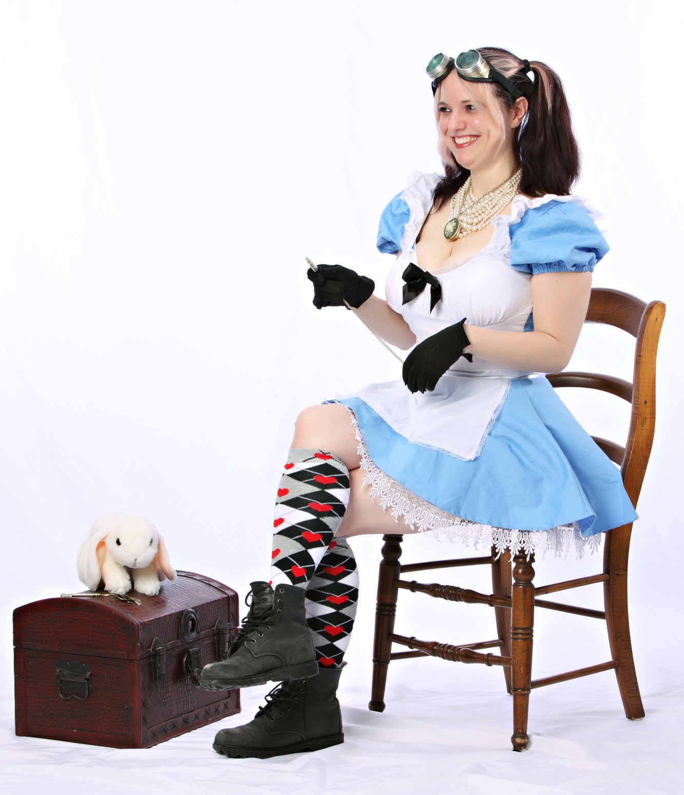 alice_full_433 – Amber Unmasked