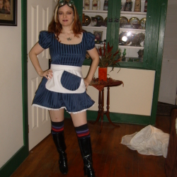 “Dark & Strange” Alice in Wonderland – Amber Unmasked